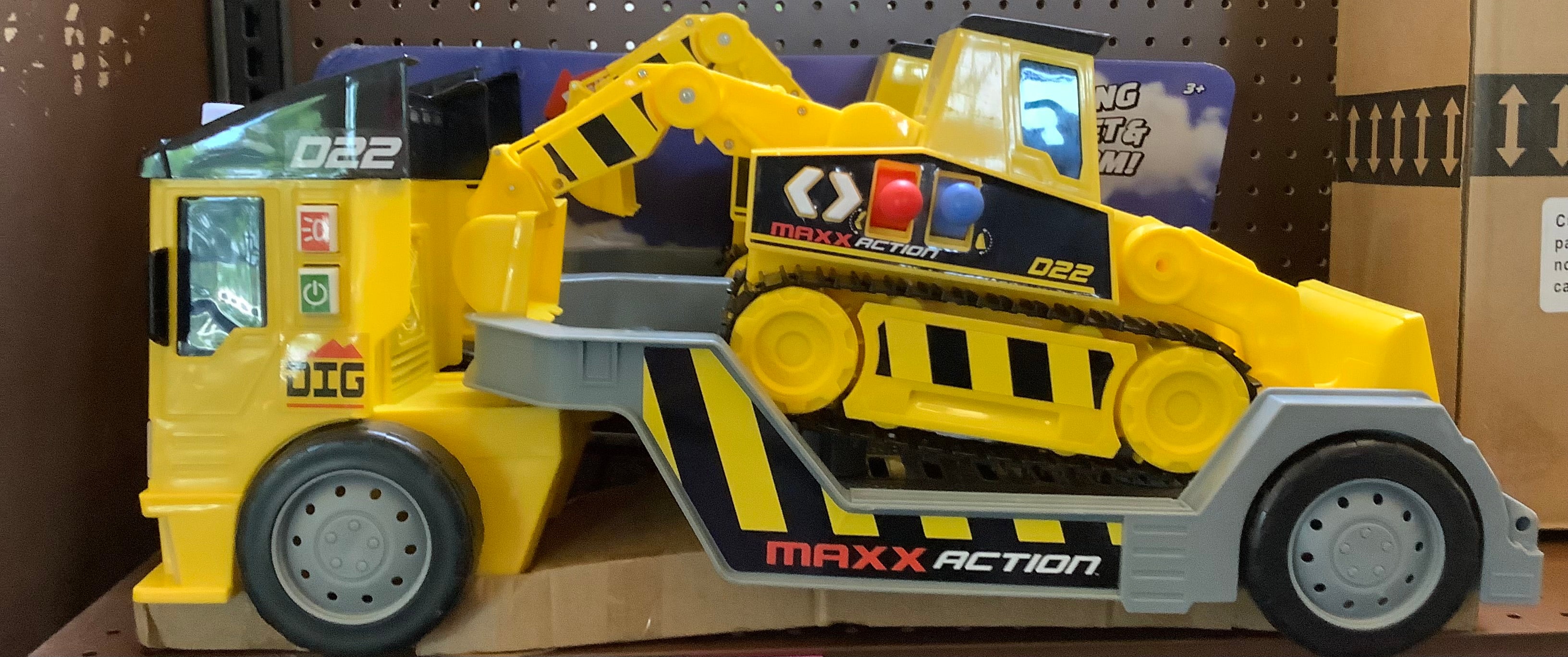 (CLEARANCE) Maxx Action 2-N-1 Mega Mover - Construction Truck and Trai ...