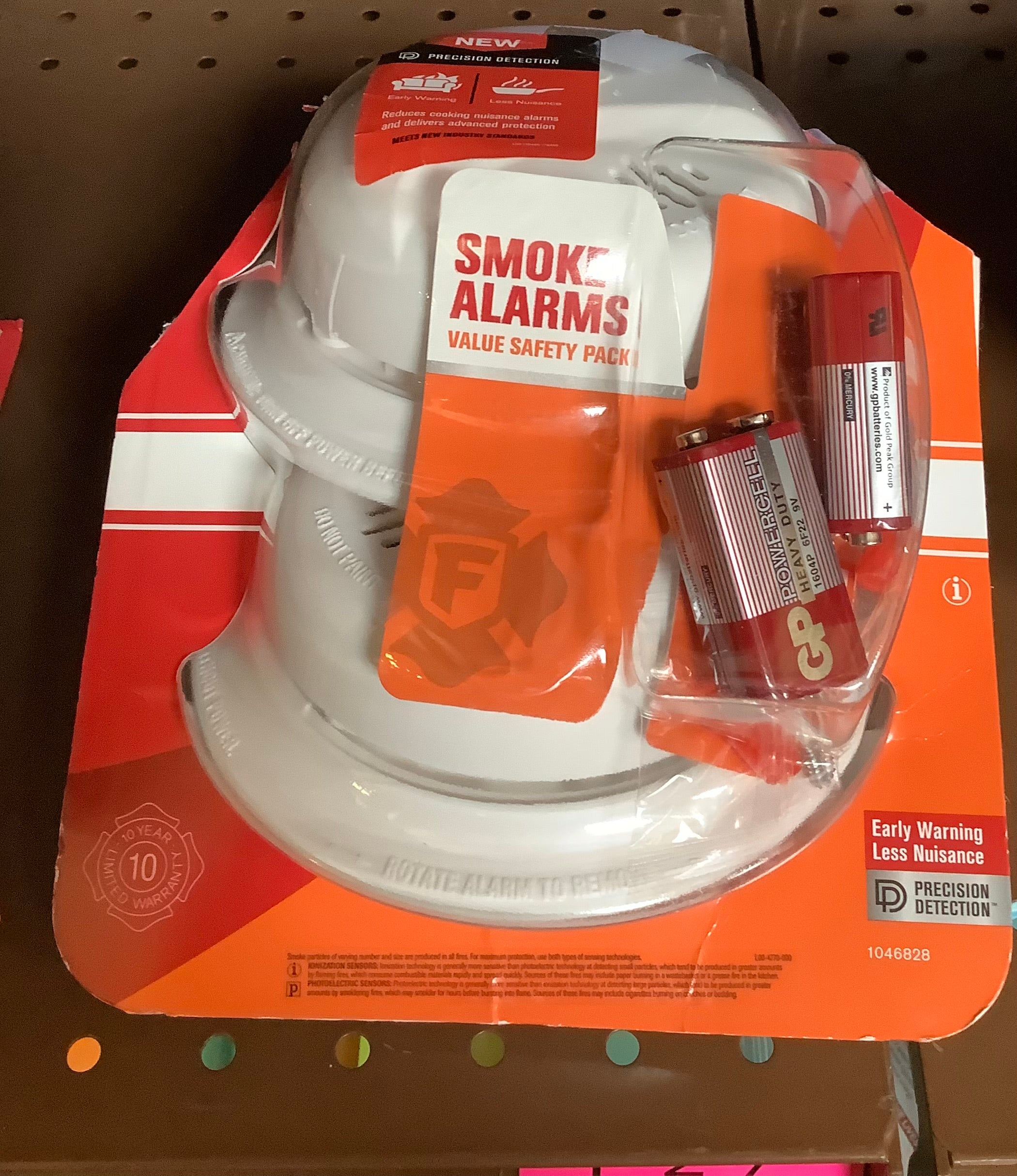 First Alert Alarm Smoke DC SMI100 Clam 2pk Tray: 9-Volt Battery, White ...