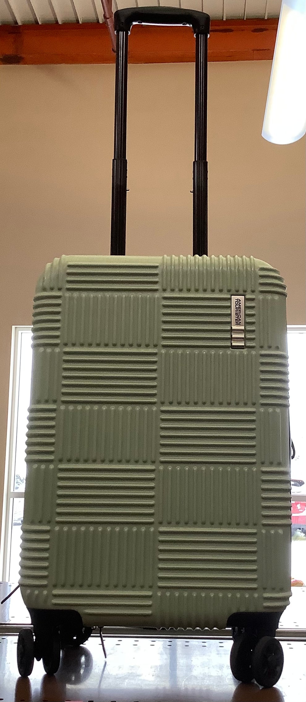 American Tourister NXT Checkered Hardside Carry On Spinner Suitcase ...