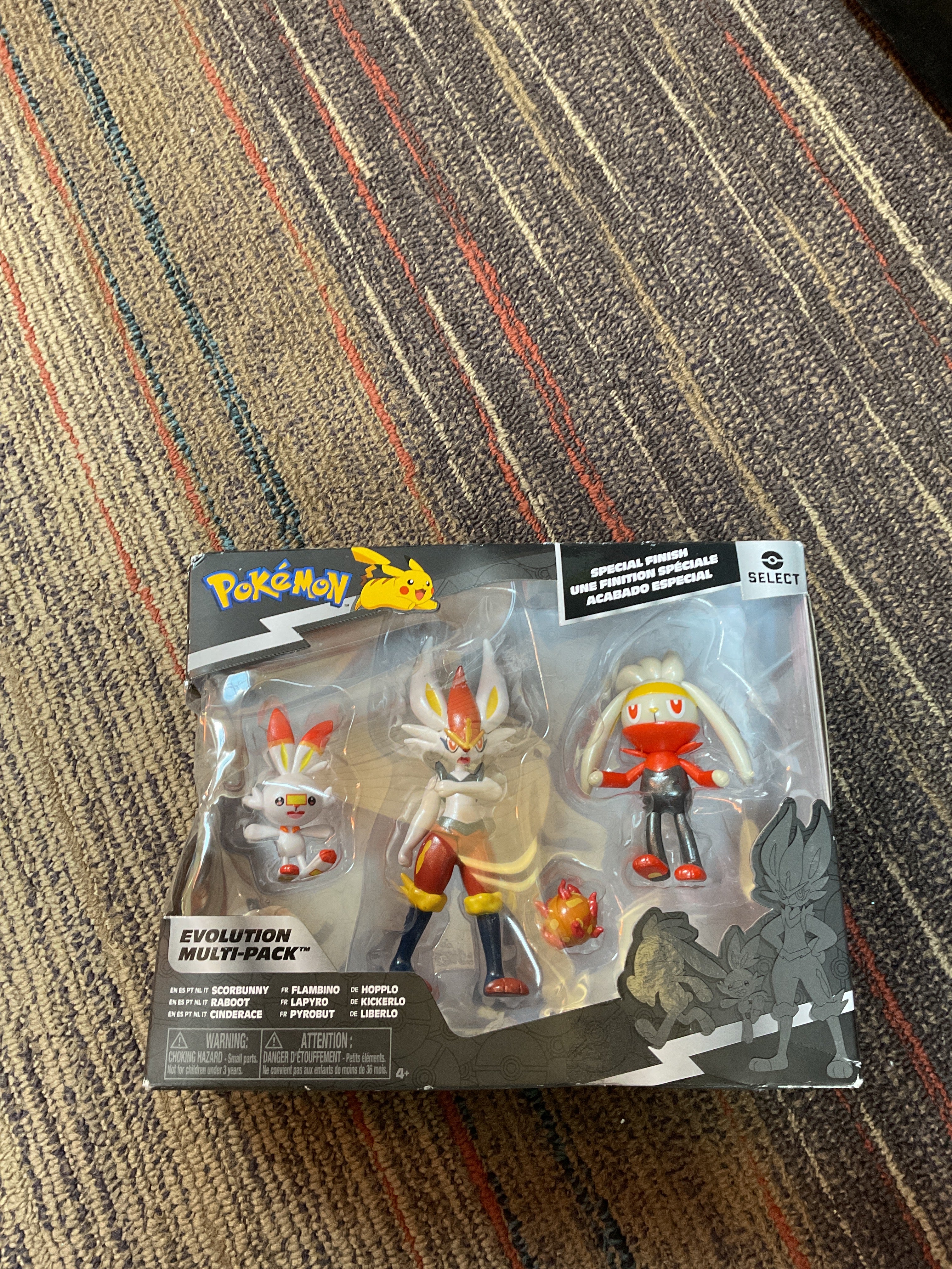 Pokémon Select Evolution Scorbunny Raboot & Cinderace 3 Action Figure ...