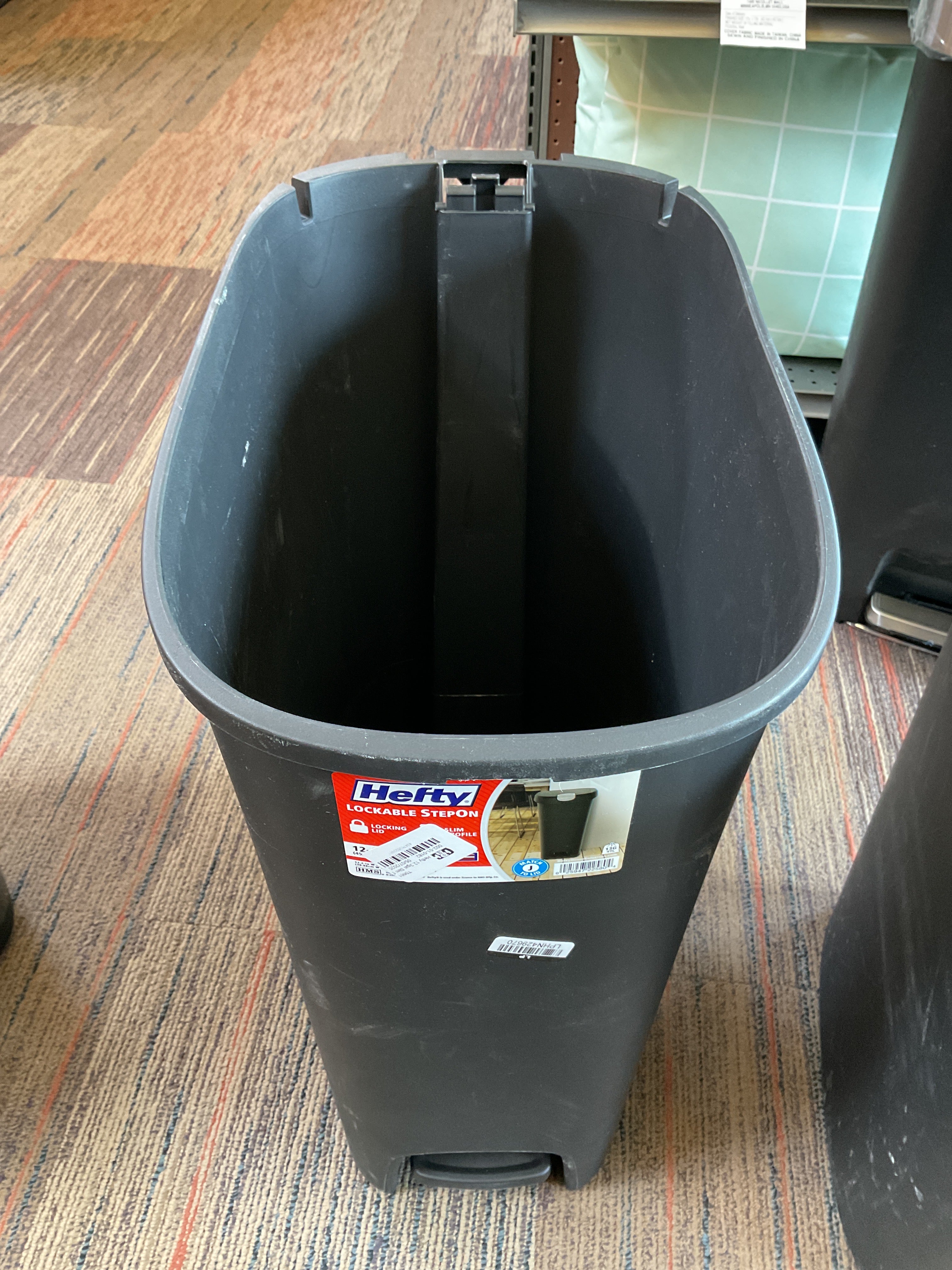 THRIFTY 70- Hefty 12.3gal Slim Step Trash Can : Large Kitchen Garbage ...