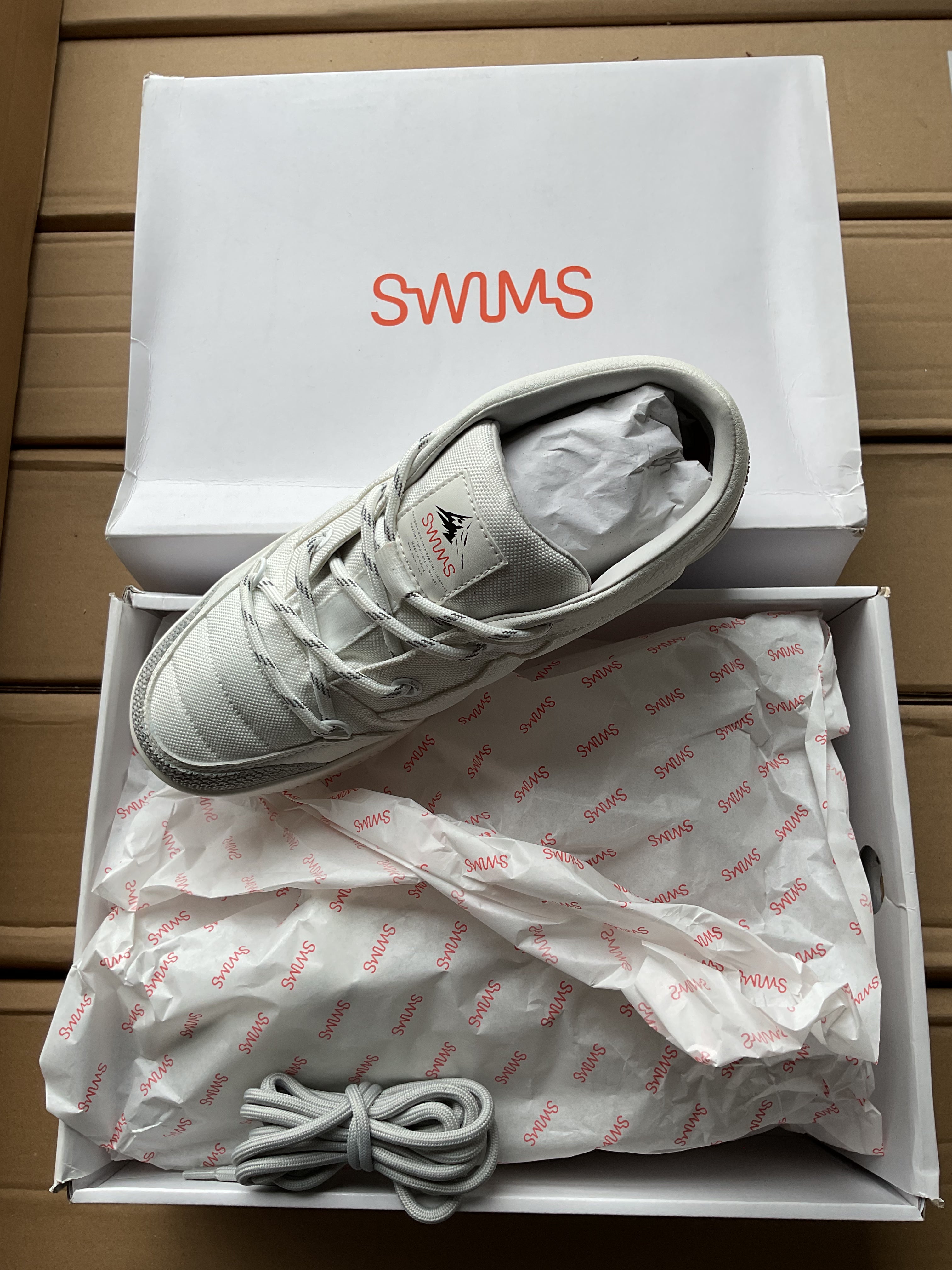 SWIMS White Snow Runner Low (Size Variations) Mens, With Removable Ins ...