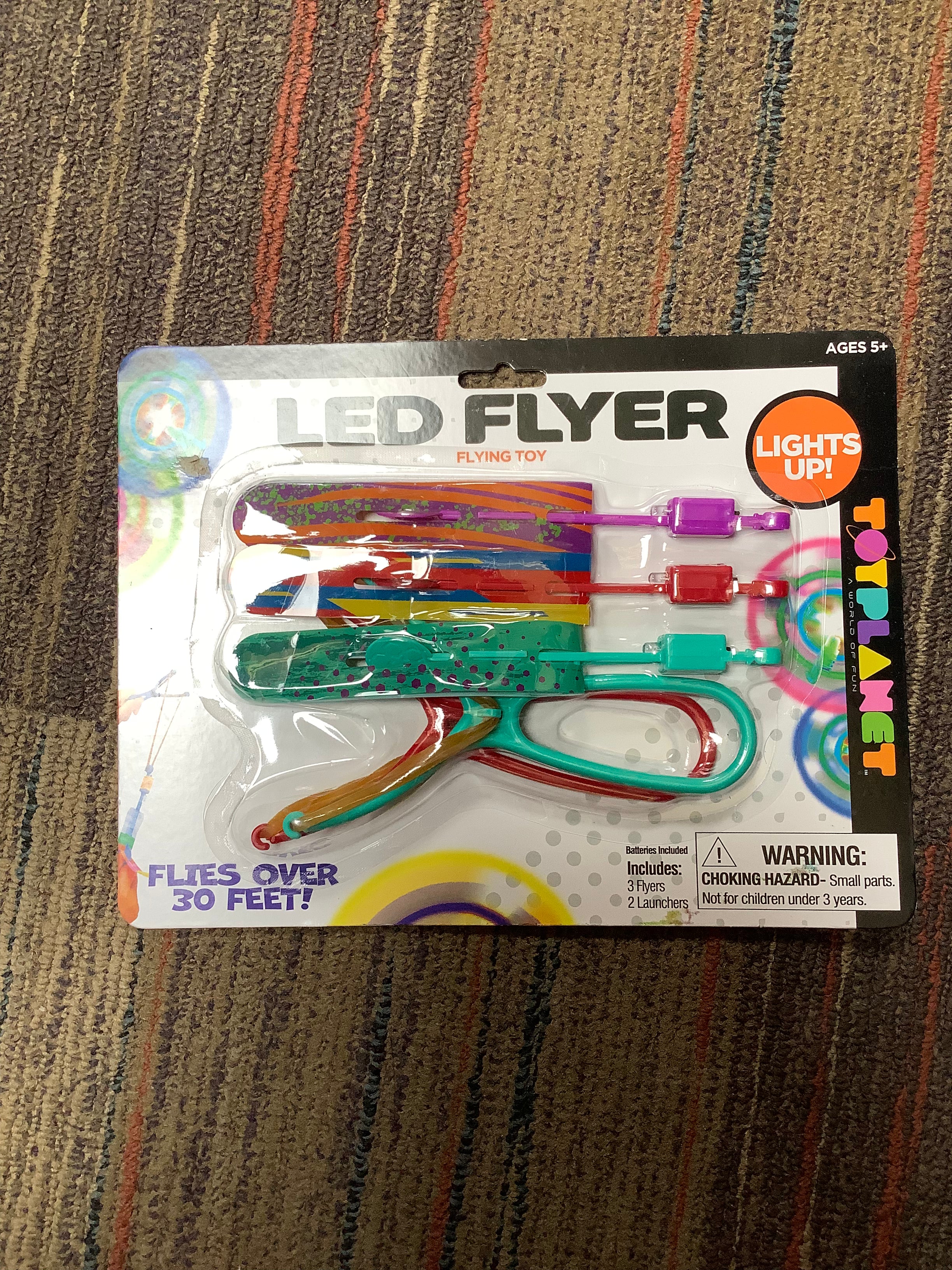 LED Flyer, Lights up, 3 flyers, 2 launchers – Discount 70 Online